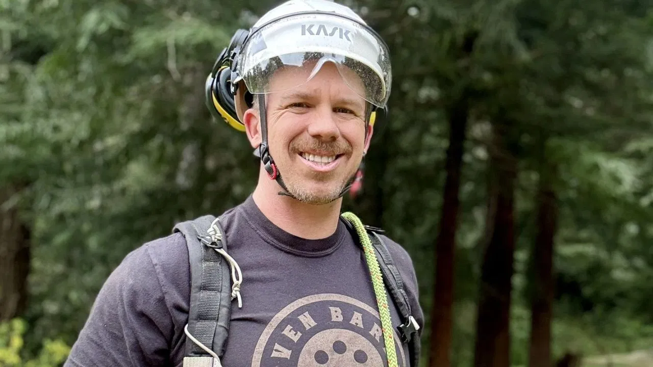 Former US Air Force Pilot Backs India Amid Rising Tensions with ...