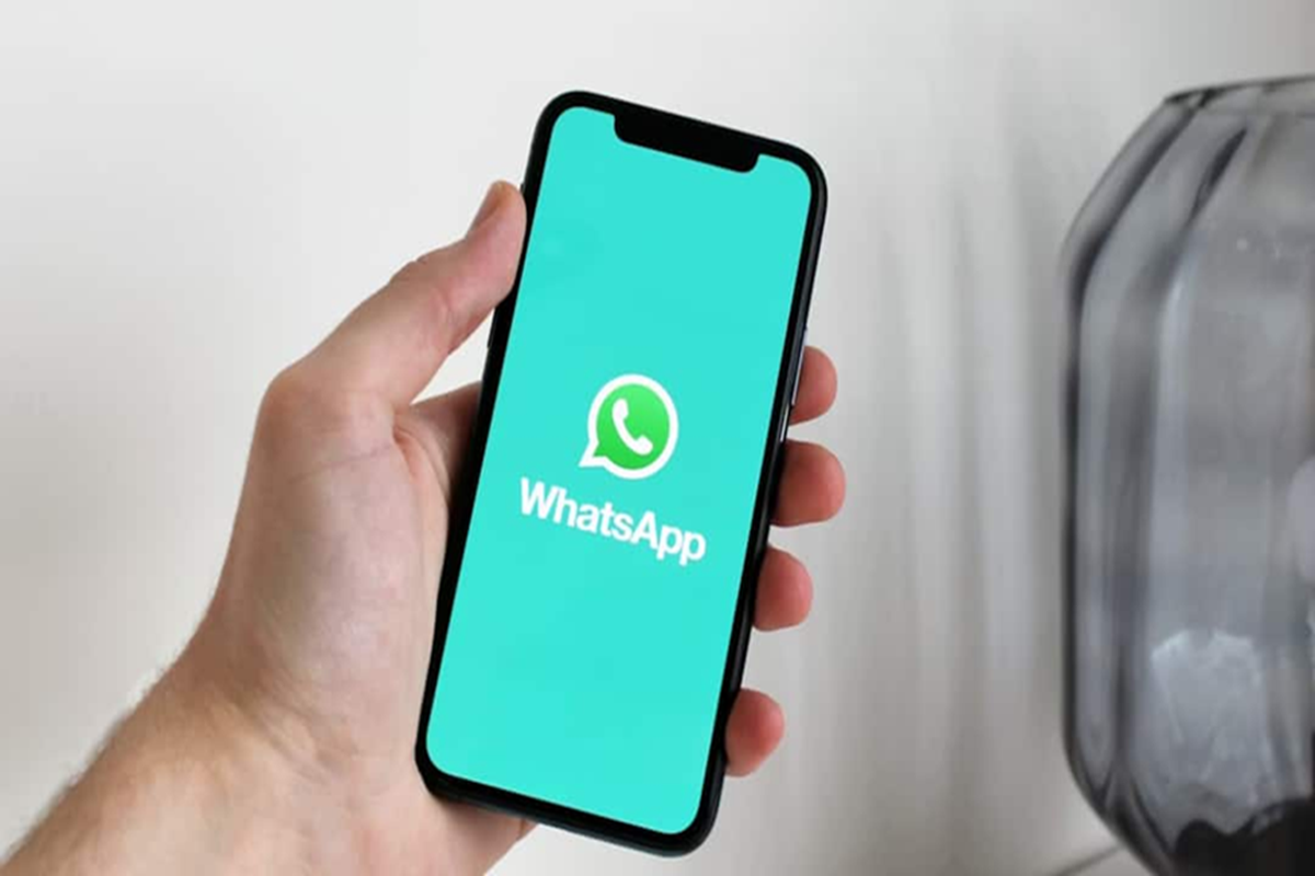 How to create a broadcast list on WhatsApp, and what is the monthly ...